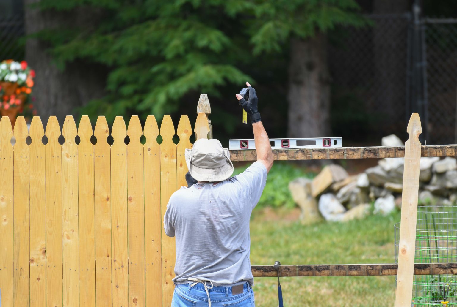 Seasonal Fence Maintenance Tips for Homeowners That Work